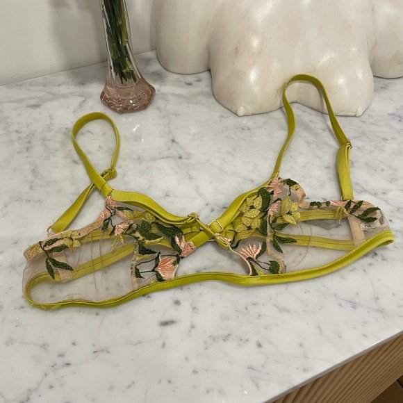 Studio Pia | Intimates & Sleepwear | Studio Pia Liana Soft Cup Bralette ...